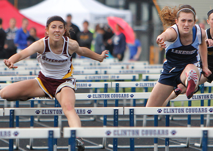 Wisconsin Track OnLine Feature 2014: WIAA D2 Regional At Clinton